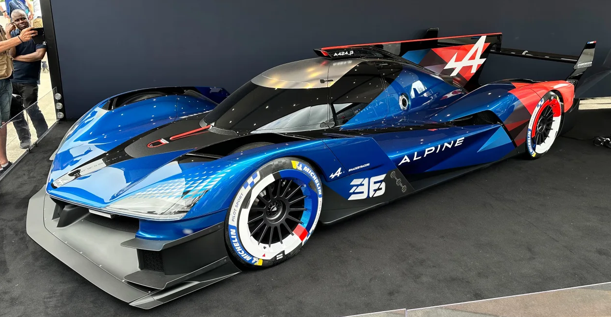 მიკ შუმახერი ჰიპერქარის საჭესთან გადაინაცლებს | belive.ge